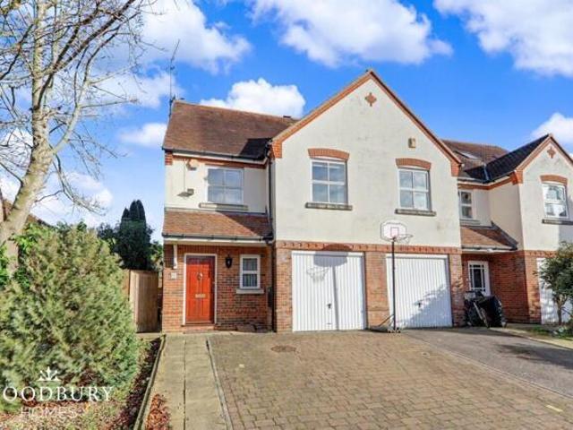 3 Bedroom House Loughton Essex 100263140