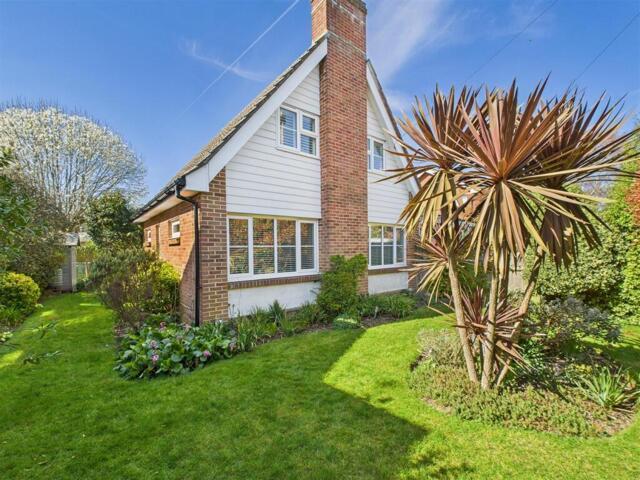 3 Bedroom House Locks Heath Hampshire LS100096672