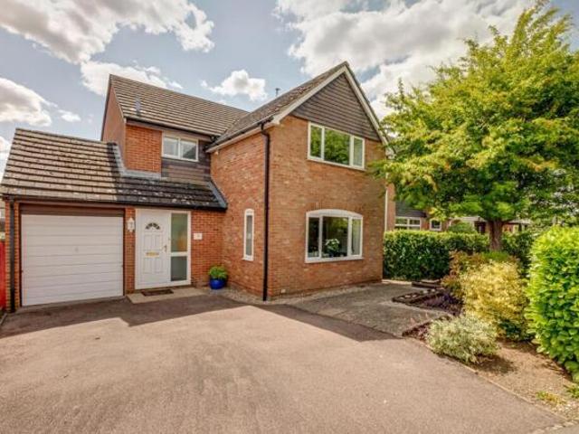 3 Bedroom House Long Crendon Buckinghamshire LS100191815