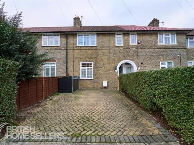 3 Bedroom House London Greater London LS101025314
