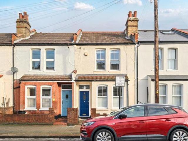 3 Bedroom House London Greater London LS98503754