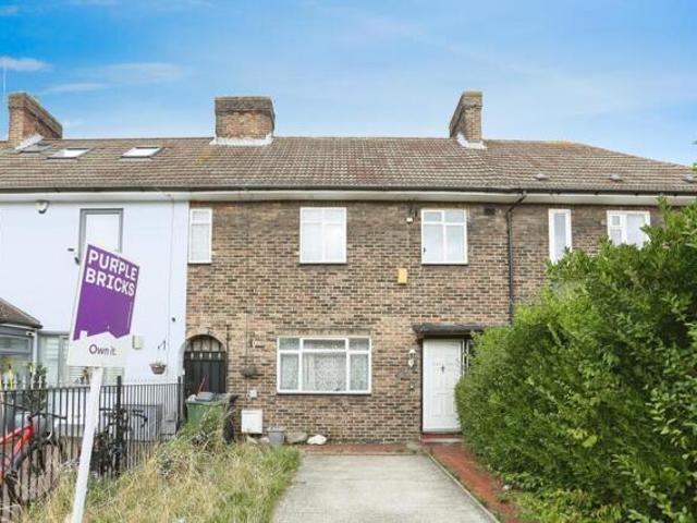 3 Bedroom House London Greater London LS98864706
