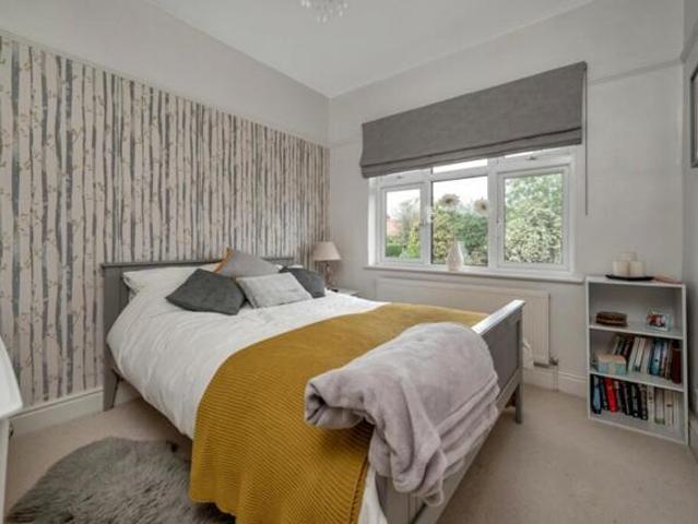 3 Bedroom House London Greater London LS99572023