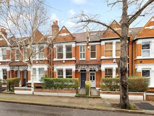 3 Bedroom House London Greater London LS99773659