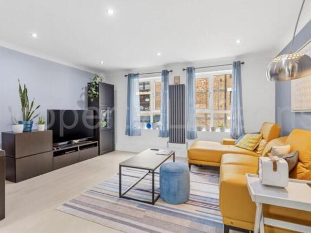 3 Bedroom House London Greater London 100987879