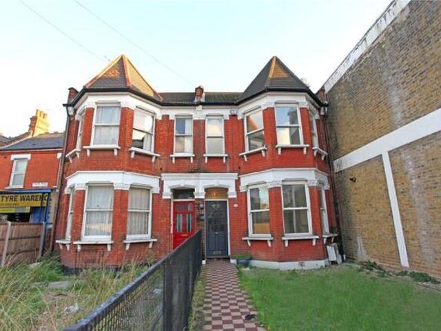 3 Bedroom House London Greater London 101743271