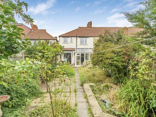 3 Bedroom House London Greater London 98477198