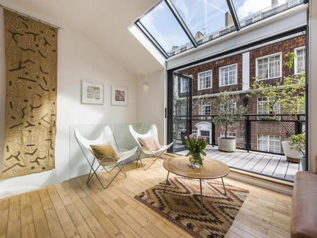 3 Bedroom House London Greater London 98545793