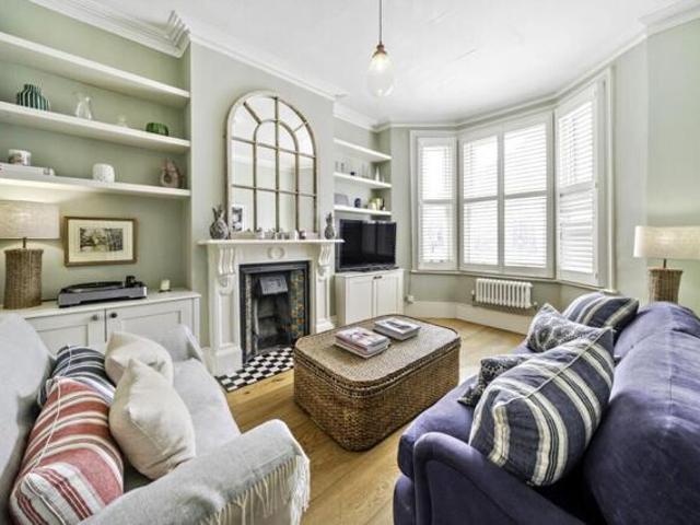 3 Bedroom House London Greater London 98834674