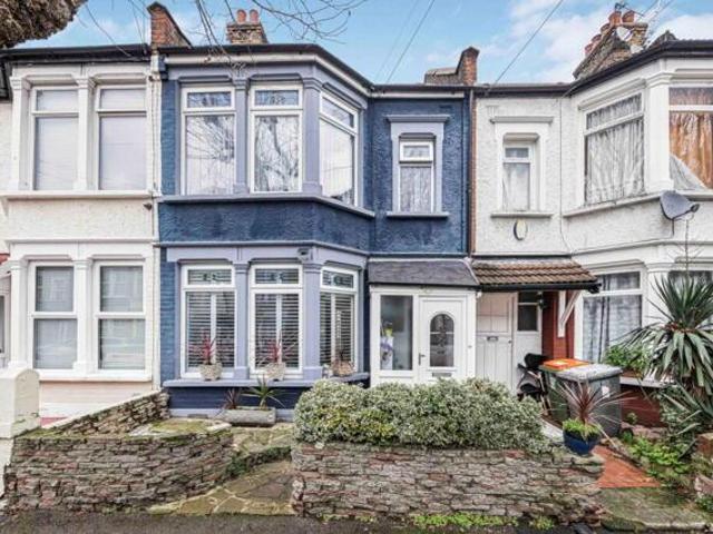 3 Bedroom House London Greater London 99237144