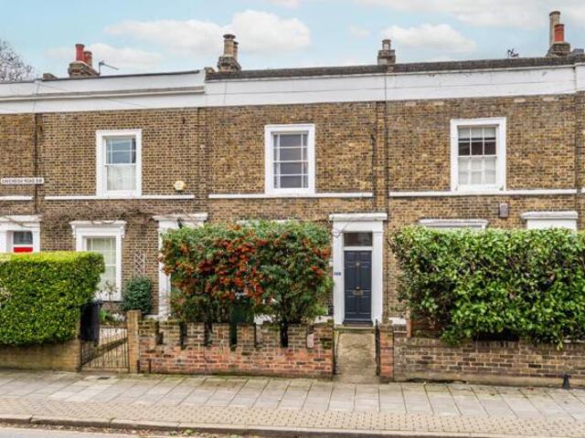 3 Bedroom House London Greater London 99773438