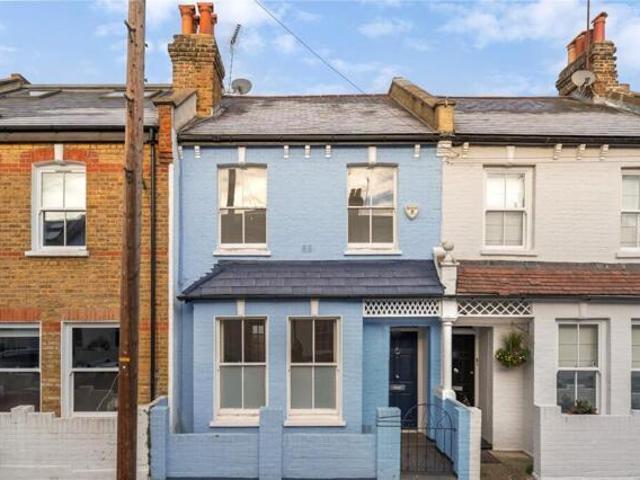 3 Bedroom House Londres Greater London 99344576