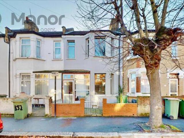 3 Bedroom House Londres Greater London 99608580
