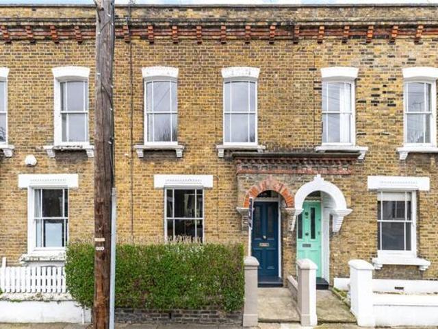 3 Bedroom House Londres Greater London 100953748