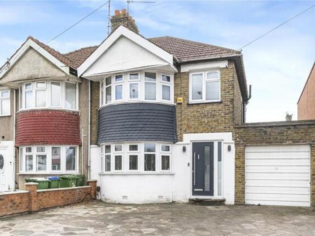 3 Bedroom House Londres Greater London 100263252