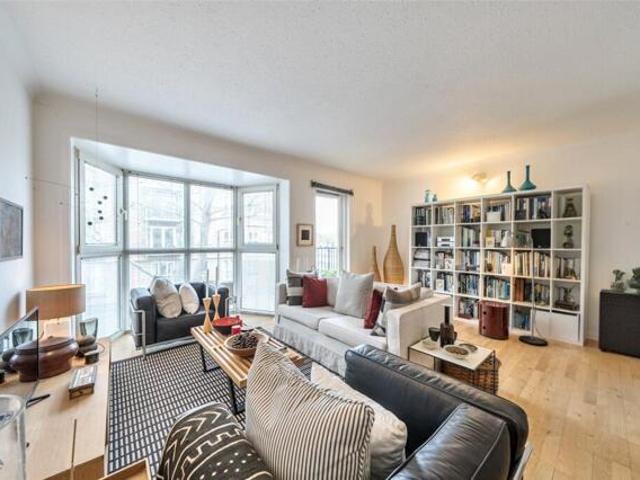 3 Bedroom House Londres Greater London 101678759