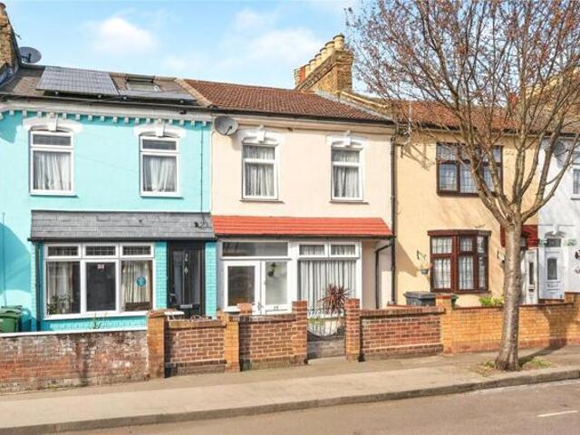 3 Bedroom House Londres Greater London 101059800