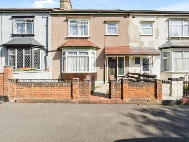 3 Bedroom House Londres Greater London 101316338