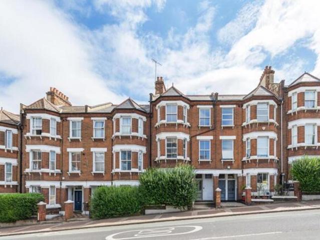 3 Bedroom House Londres Greater London LS99054838