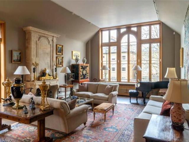 3 Bedroom House Londres Greater London LS99608119