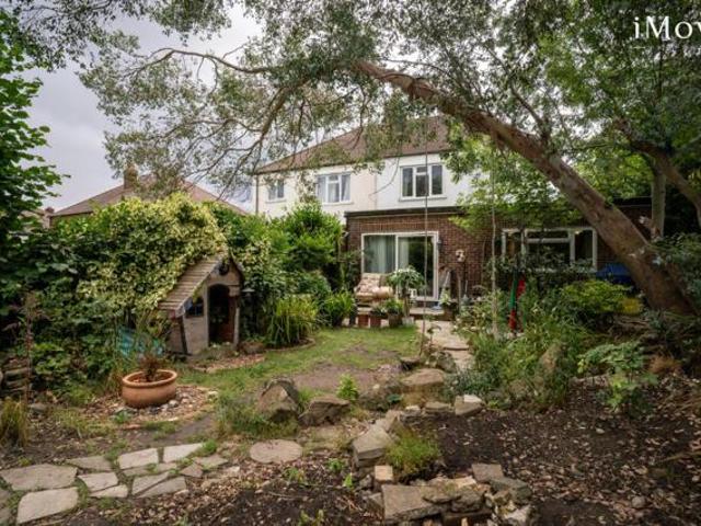 3 Bedroom House Londres Greater London LS99735831