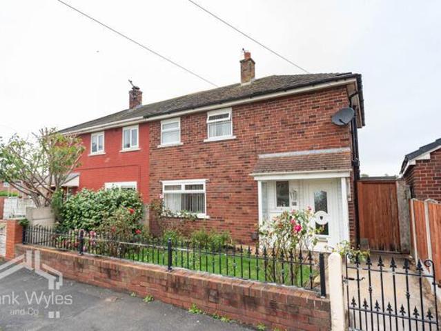 3 Bedroom House Lancs Lancashire 98297042