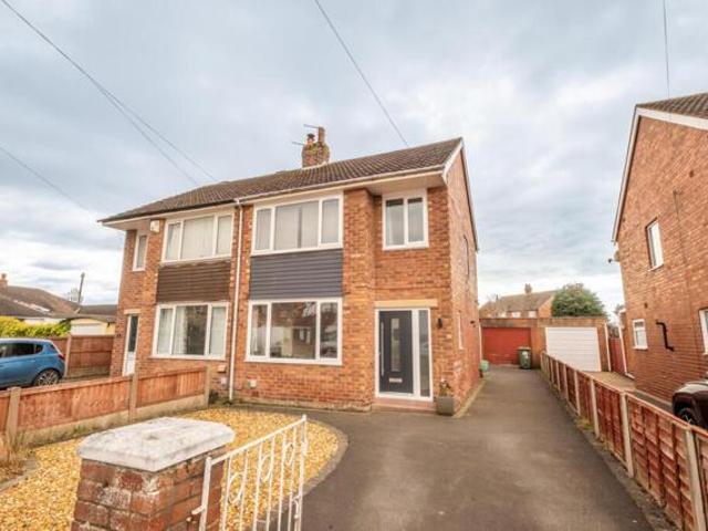 3 Bedroom House Lancs Lancashire 98649176