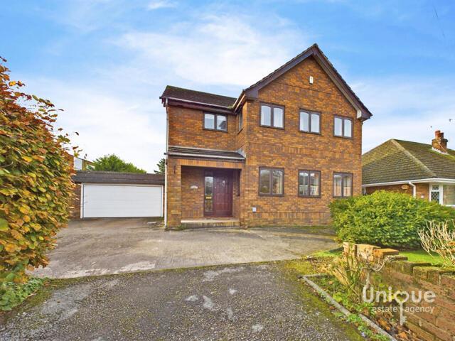 3 Bedroom House Lancs Lancashire 99688508