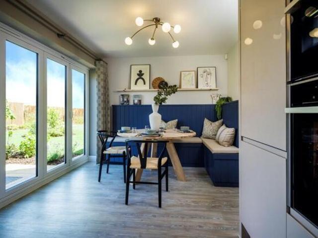 3 Bedroom House Lancs Lancashire 101678871
