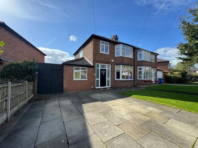 3 Bedroom House Lancs Salford LS100648615