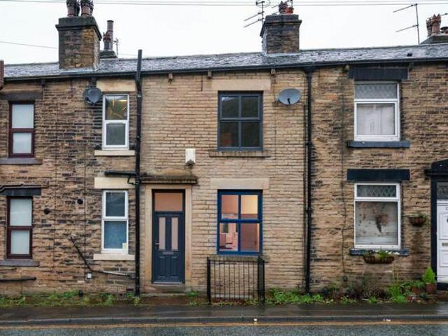3 Bedroom House Lancs Rochdale 98903394