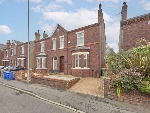 3 Bedroom House Lancs Wigan 99204047