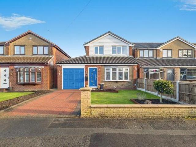 3 Bedroom House Lancs Tameside 98929966
