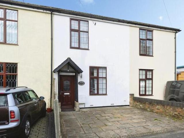 3 Bedroom House Leatherhead Surrey LS101059860