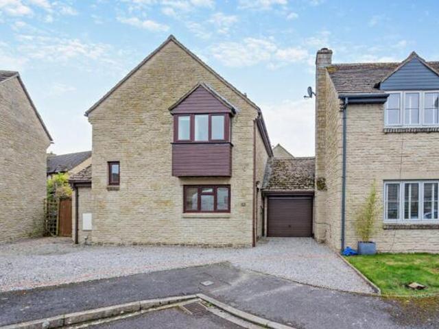 3 Bedroom House Lechlade Gloucestershire LS87800661