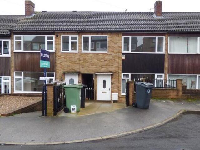 3 Bedroom House Leeds Leeds 99523516