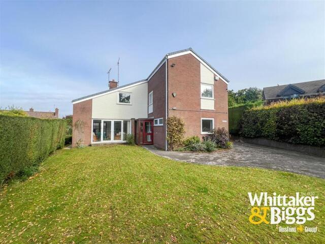 3 Bedroom House Leek Staffordshire 99840211