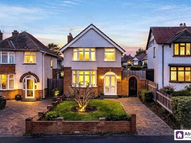 3 Bedroom House Leicester Leicester LS100398296