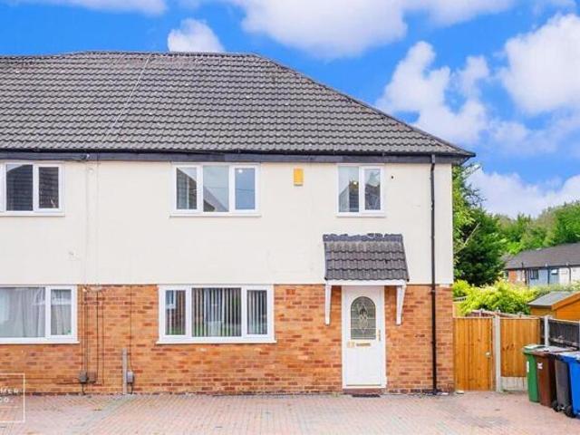3 Bedroom House Leigh Wigan 94675578
