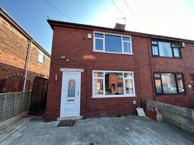 3 Bedroom House Leigh Wigan LS99952067