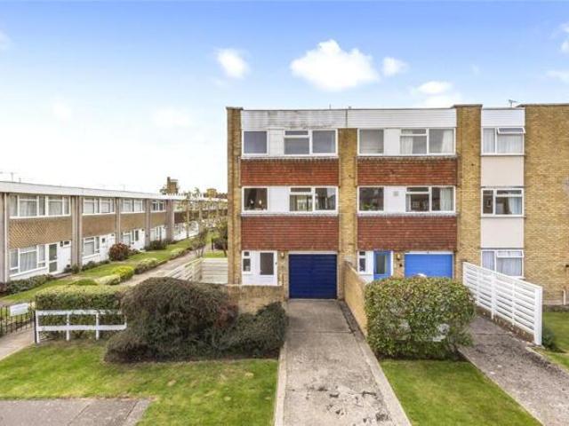 3 Bedroom House Littlehampton West Sussex 101278004