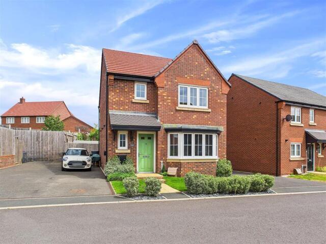 3 Bedroom House Lichfield Staffordshire 99092764