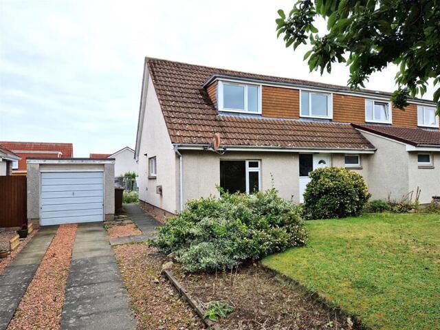 3 Bedroom House Lindsay Gardens Lindsay Gardens 98118782