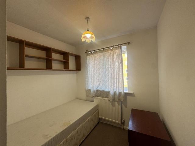 3 Bedroom House Link Semi Detached To Let