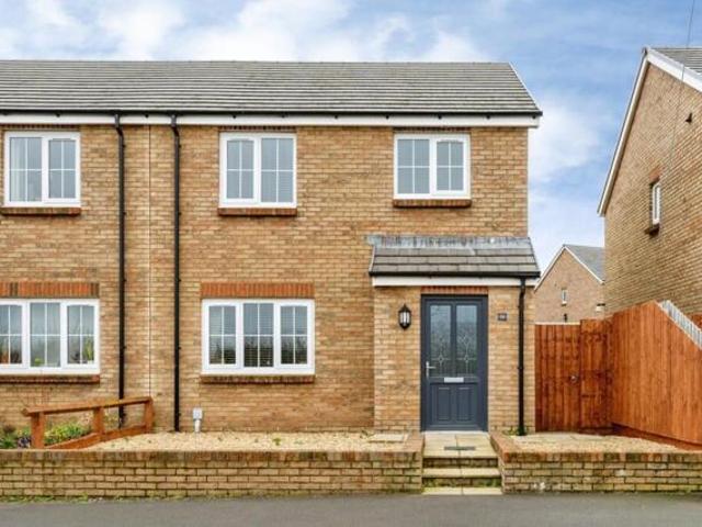 3 Bedroom House Llanelli Carmarthenshire 100733615