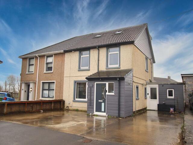 3 Bedroom House Llanharry Llanharry 99735757