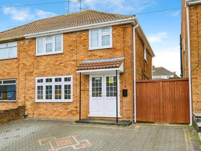 3 Bedroom House Luton Luton 89932668