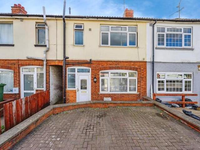 3 Bedroom House Luton Luton LS98930233