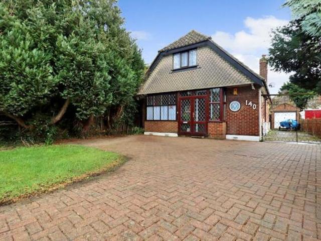 3 Bedroom House Luton Luton LS100615292