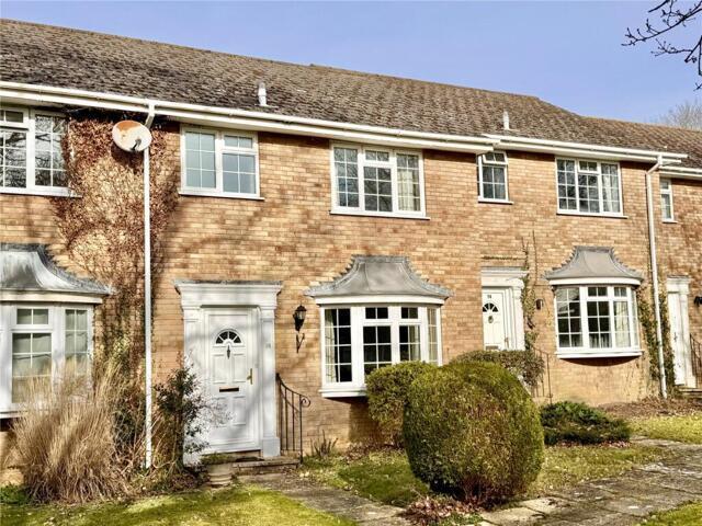3 Bedroom House Lymington Hampshire 100824895